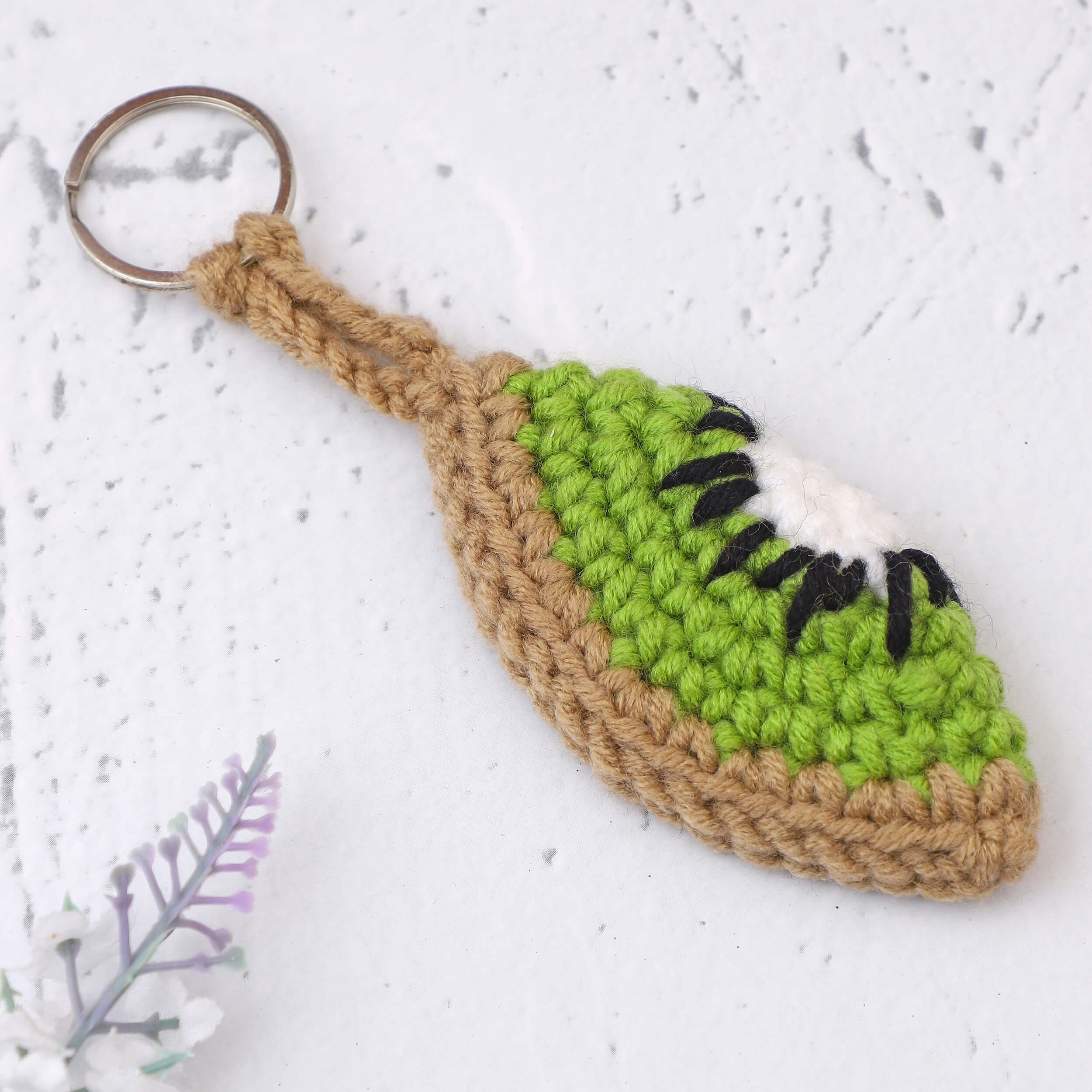 Handmade Crochet Kiwi Slice Keychain – Magic Needles